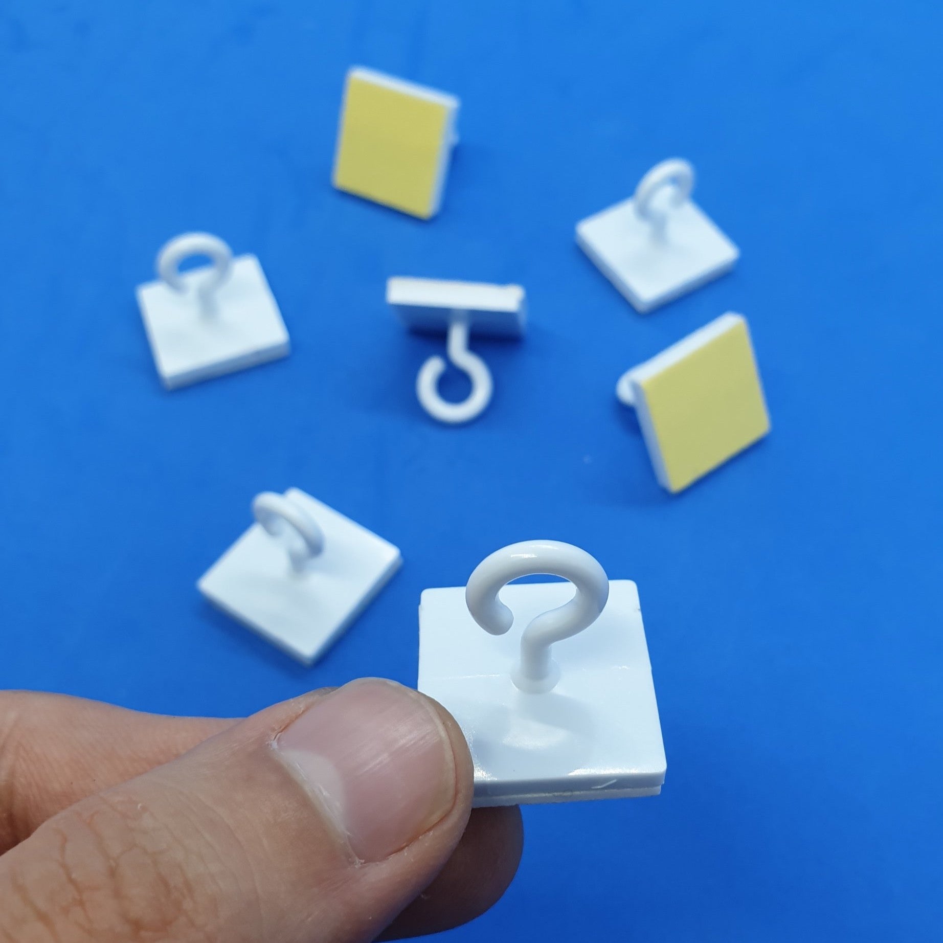 10 x Plastic Sticky Hook Eyelet 23mm Ceiling Wall Hanger Adhesive